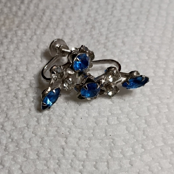 Bugbee & Niles | Jewelry | Vintage Bugbee Niles Blue And Silver Floral ...
